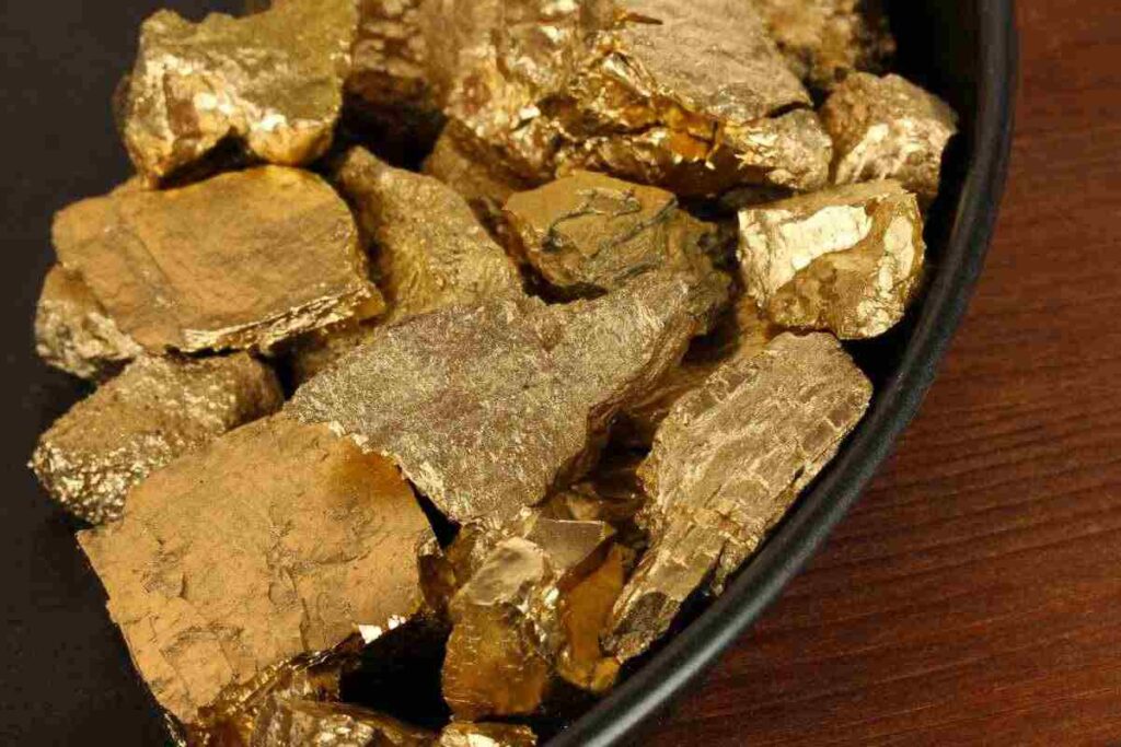 Altro che miniera: il vero oro si nasconde nei vecchi PC e telefoni ...